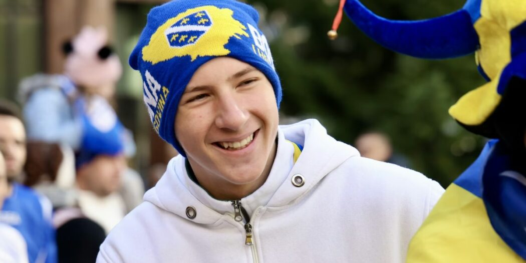 Ori se kolo ulicama Beča: Bh. navijači našli novu zanimaciju u ...