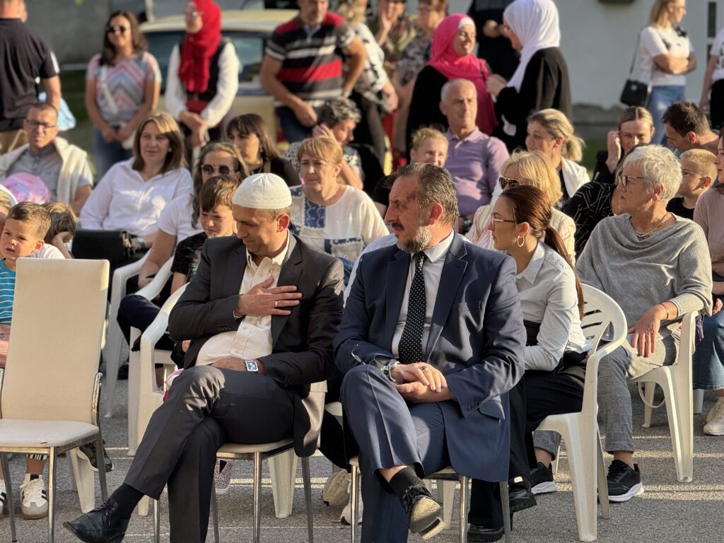 Fojnica: Brojni Fojničani uživali u bajramskom programu KUD-a „1001 noć“